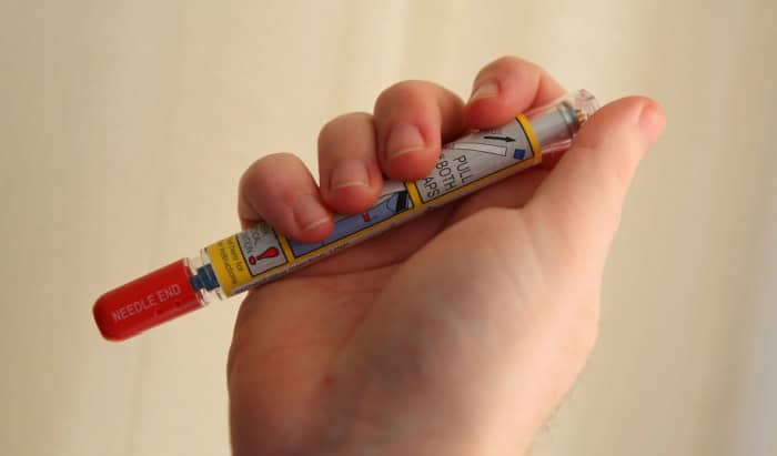 Anaphylaxis and adrenaline auto-injectors